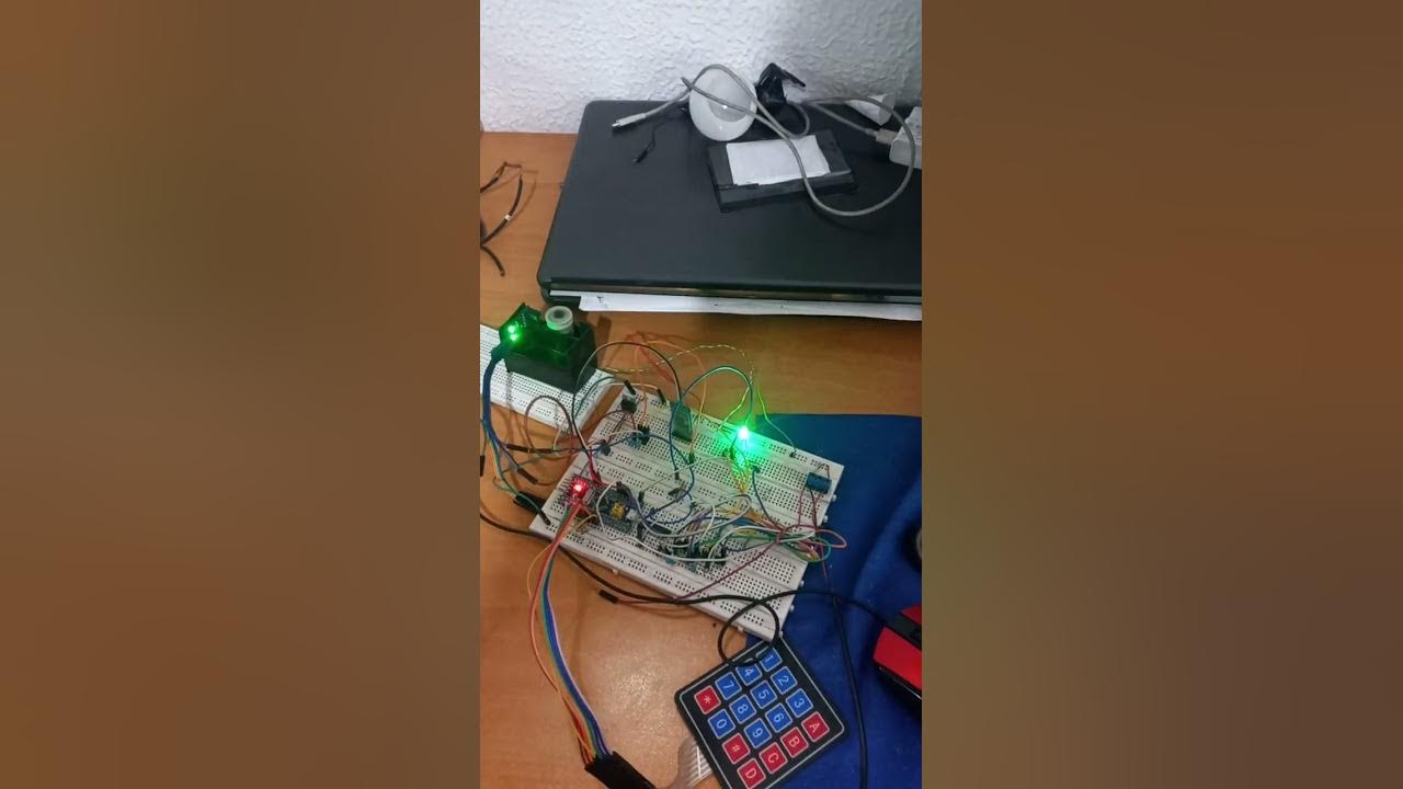 mbed serial bluetooth and matricial keypad - YouTube