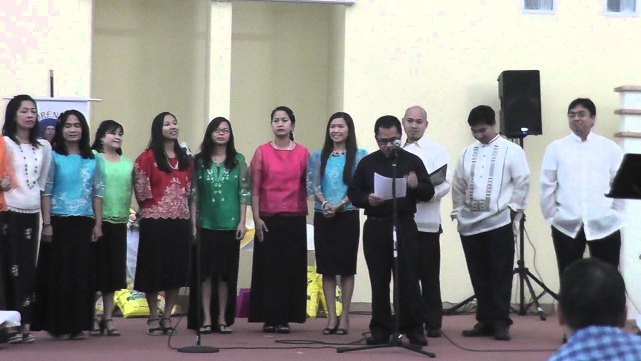 Sanlibong Buhay St. John Filipino choir with Fr. Rey Bersabal - YouTube