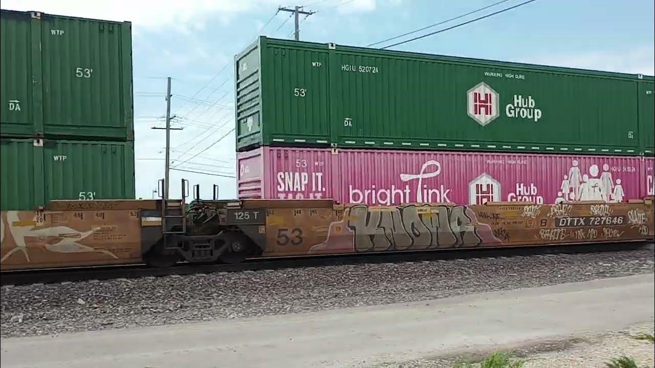 2 Ex-SP's, Hard Working Mid DPU's, & A Hub Group Cause Container On ZG2LT-24! - YouTube