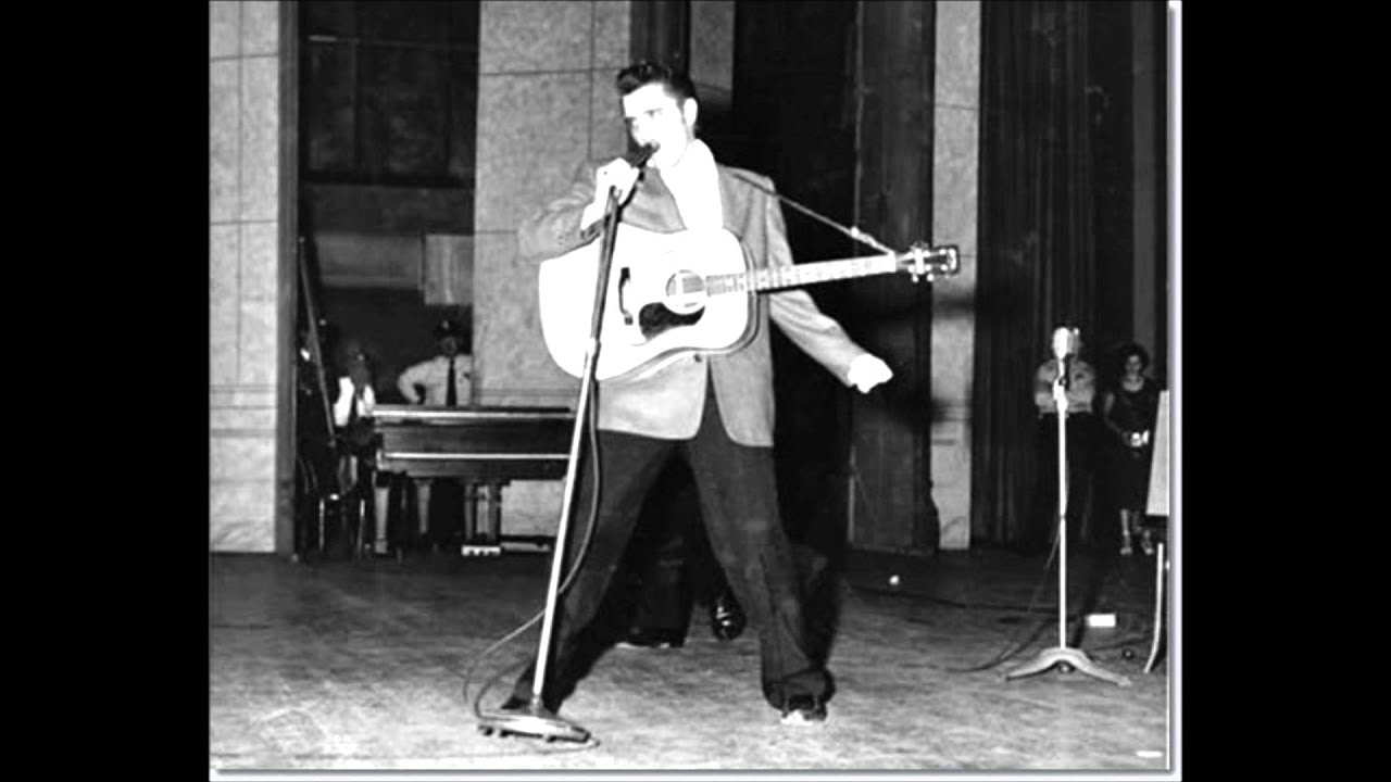 Elvis Presley- Ready Teddy live 1956 - YouTube