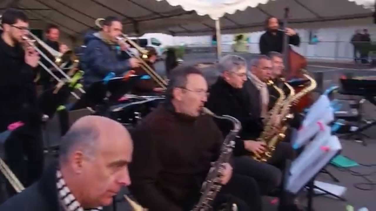 The Sud Mayenne Big Band @ Réauté - YouTube