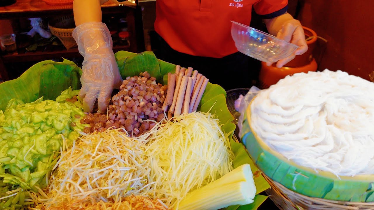 Must TRY When You Visit The KINGDOM! Cambodia's No.1 Rice Noodles (Num ...