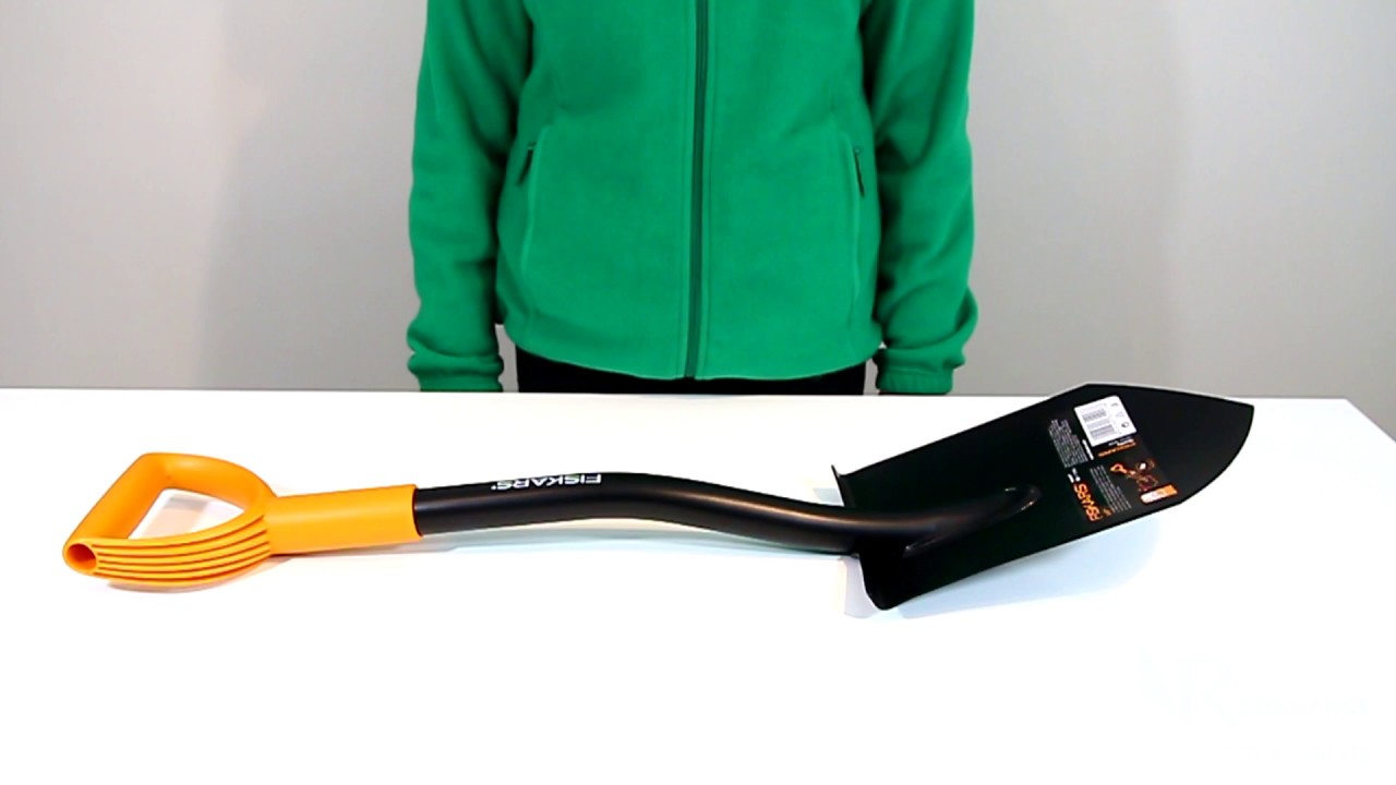 Łopata do śniegu, saperka ostra Fiskars Solid | Rolmarket.pl - YouTube