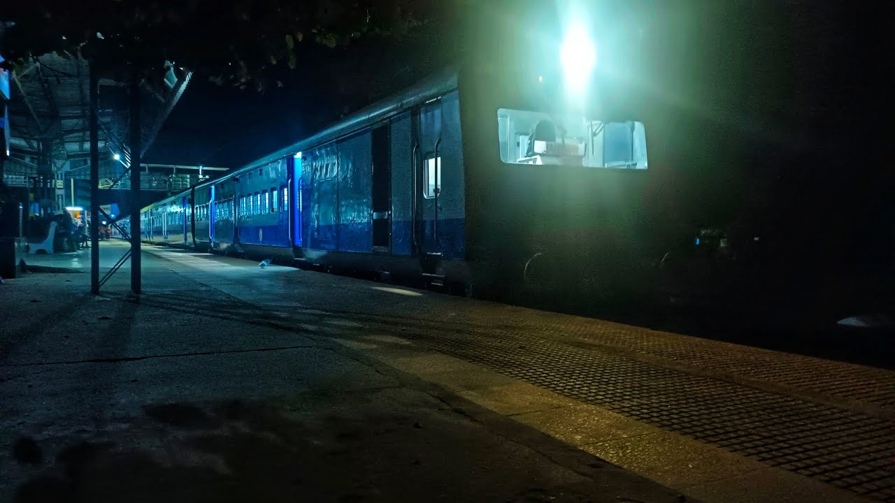 TRAIN NO 08061 UP HOWRAH JALESWAR MEMU SPECIAL DEPARTING FROM BELDA ...