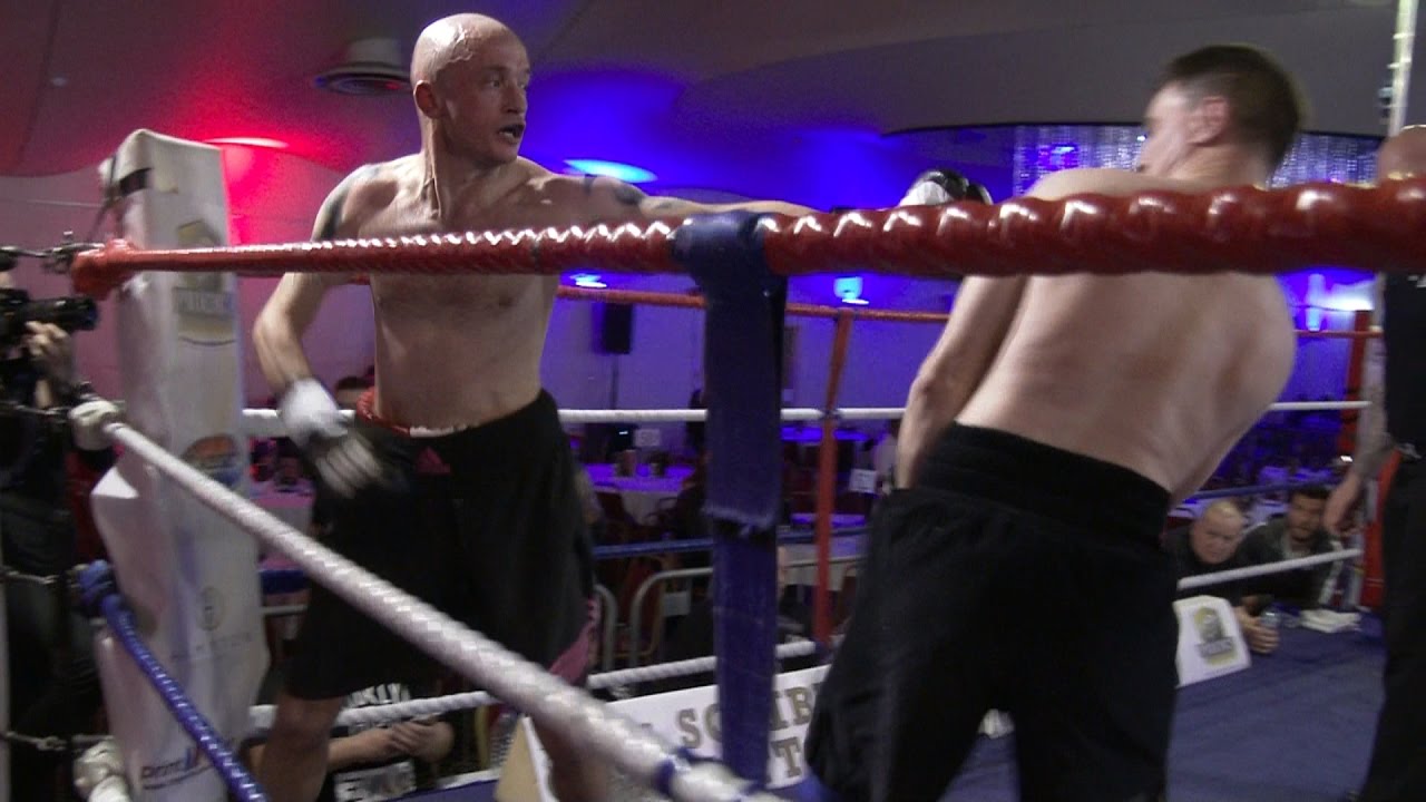 IBA Boxing - Dylan Draper v Vinny Lynes - City Pavilion - YouTube
