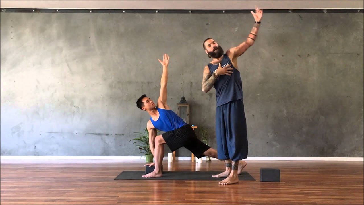 Twisting in Yoga: The importance of twisting from a neutral spine in ...