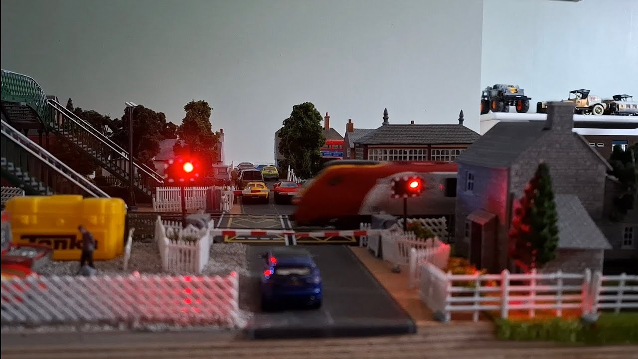 *Thunderstorm/Lightning *⛈️Havant level crossing (model railway) - YouTube