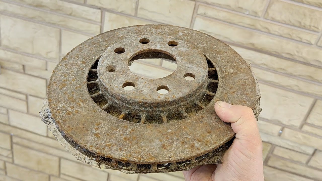 Few people know the secret of the old car brake disc! A brilliant idea ...
