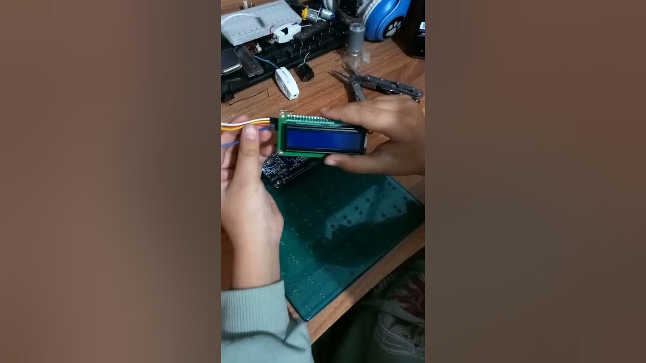 Arduino kullanarak lcd ekrana komut yazısı göndermek... - YouTube