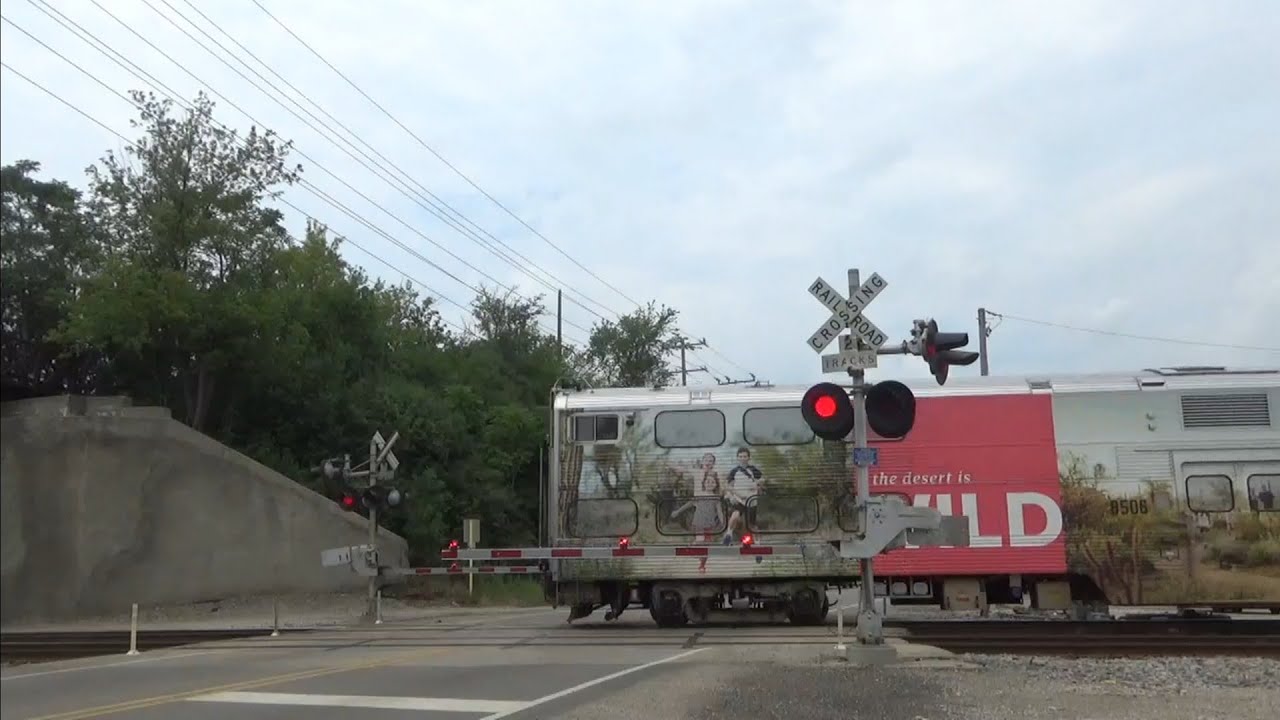 Rockland Road (IL-176) Railroad Crossing, Rondout, IL - YouTube
