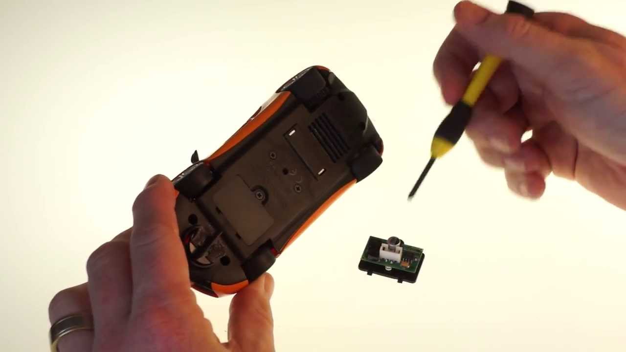 Scalextric C8515 Saloon DPR chip installation - YouTube