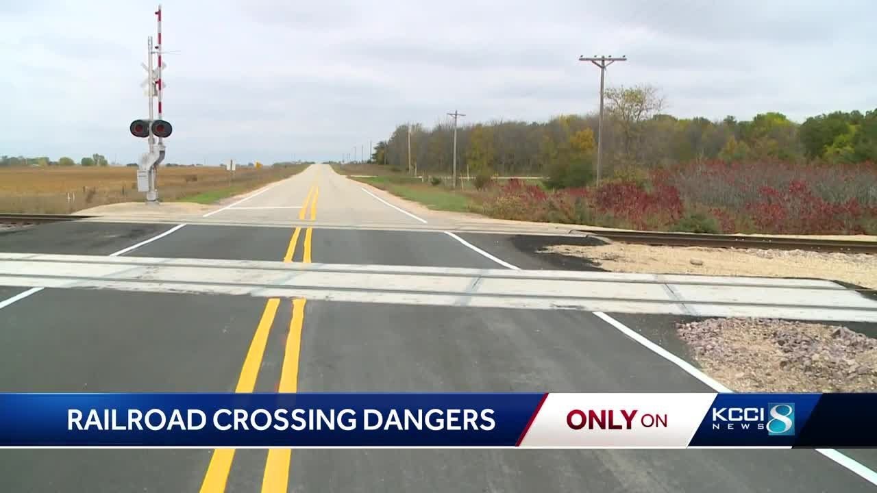 Iowa family fighting for safety improvements after parents died at ...