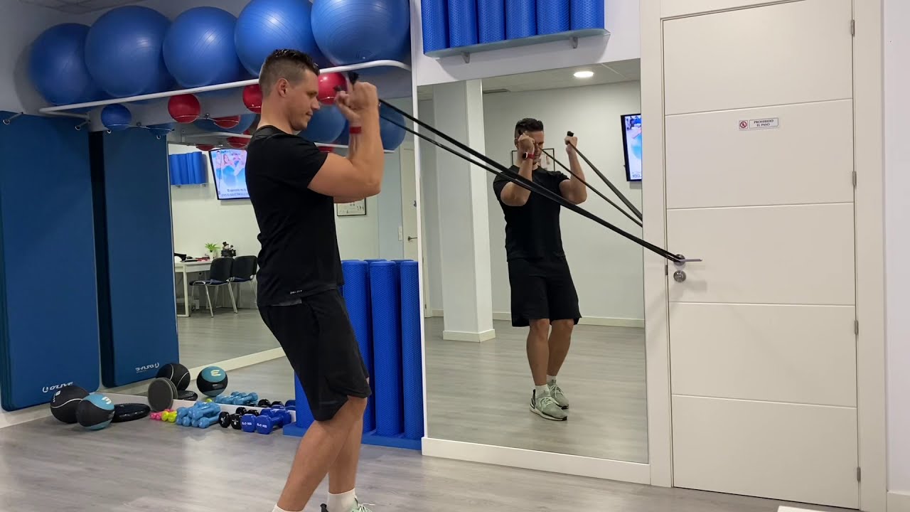 CURL BÍCEPS con BANDAS ELÁSTICAS. Ejercicios de FUERZA para tus bíceps ...