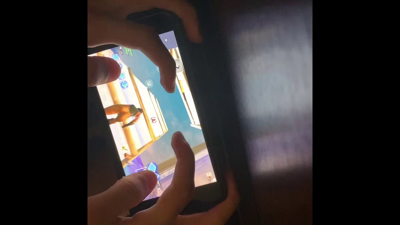 FORTNITE MOBILE PRO HANDCAM - YouTube