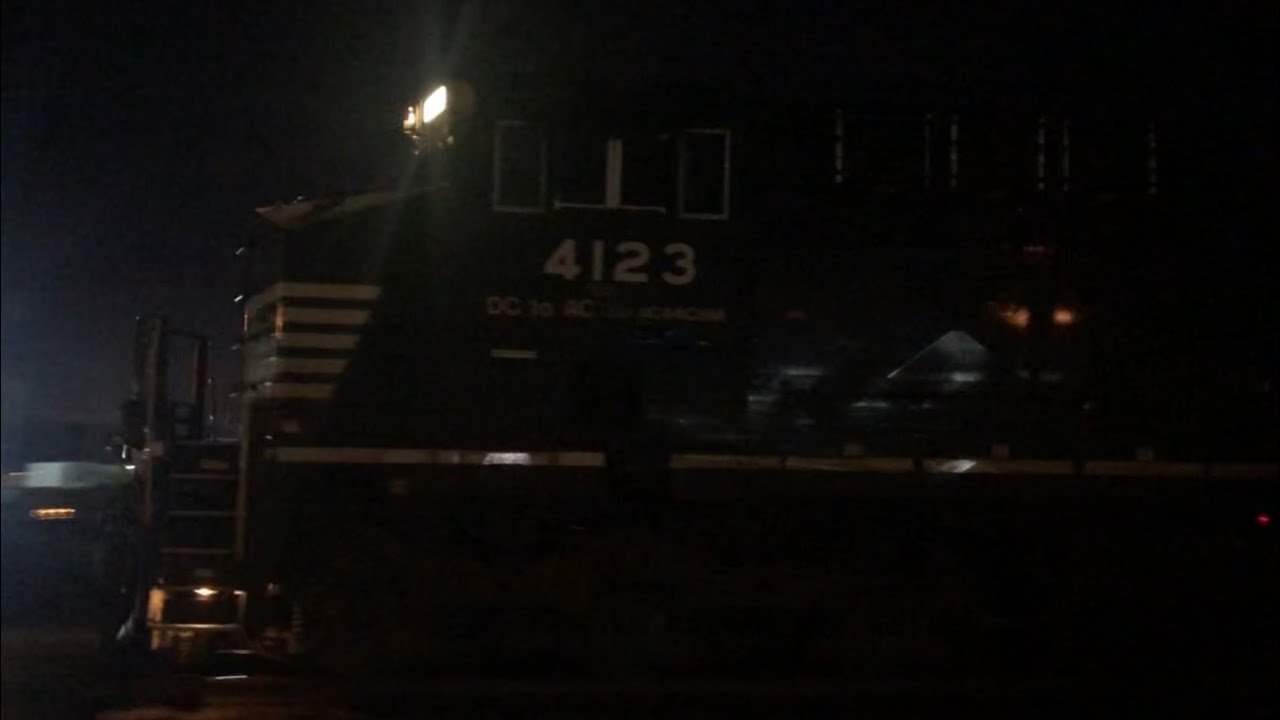 NS 4123 blowin’ that K5LLA leads NS 321 through Cordele, GA 10/13/22 - YouTube