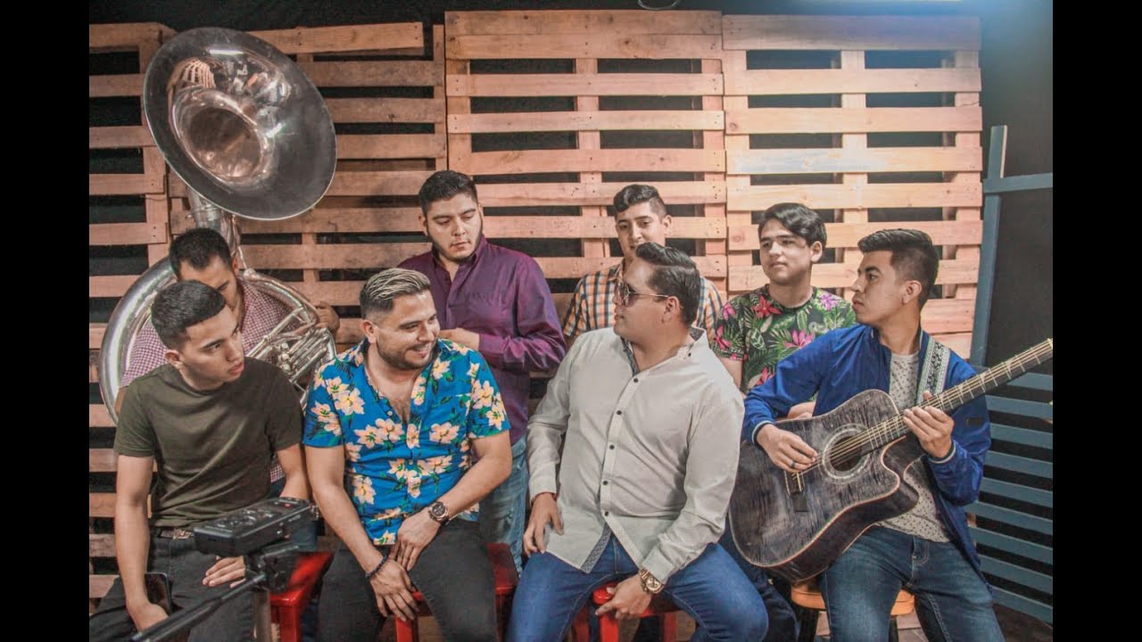 Banda Coloso ft. Grupo Desliz | Acústico De La Zona - YouTube