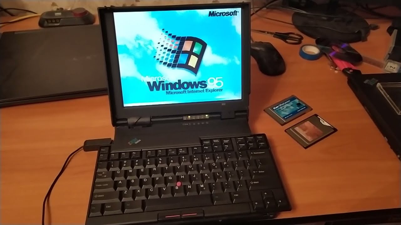 Windows 95 booting on IBM Thinkpad 701c - YouTube