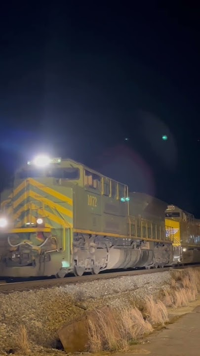 NS 1072 leads NS 330 through Cordele with UP 7272 trailing! #1072 #7272 - YouTube