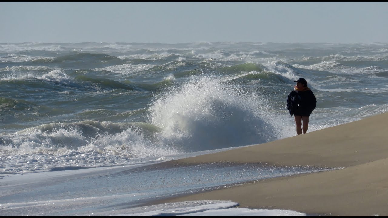 Shimmering surf at Coast Guard Beach - YouTube