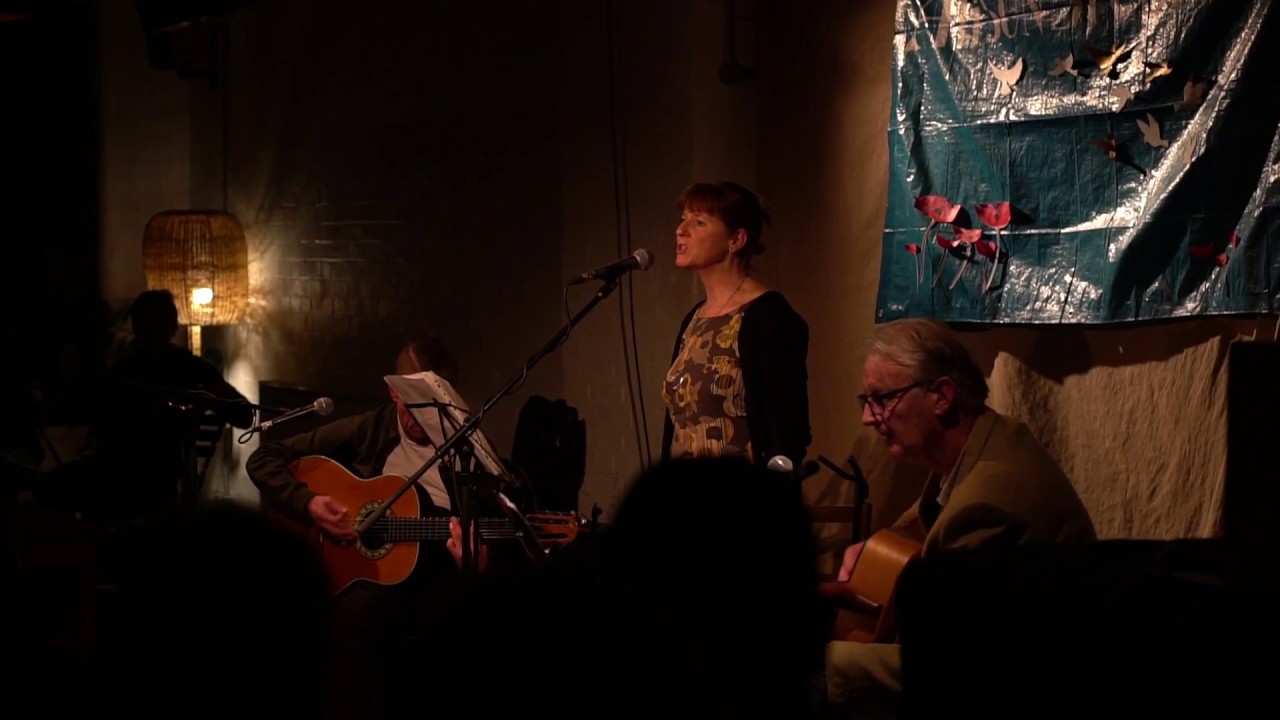 Alison Statton, Stuart Moxham & Spike - "Credit in the Straight World ...