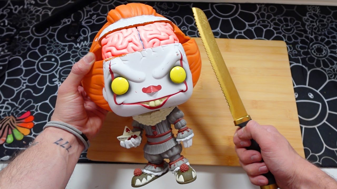Secret Brain inside Pennywise Funkopop - YouTube