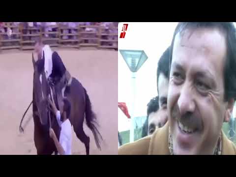 Erdoğan Attan Düşmeye Çalışıyor.