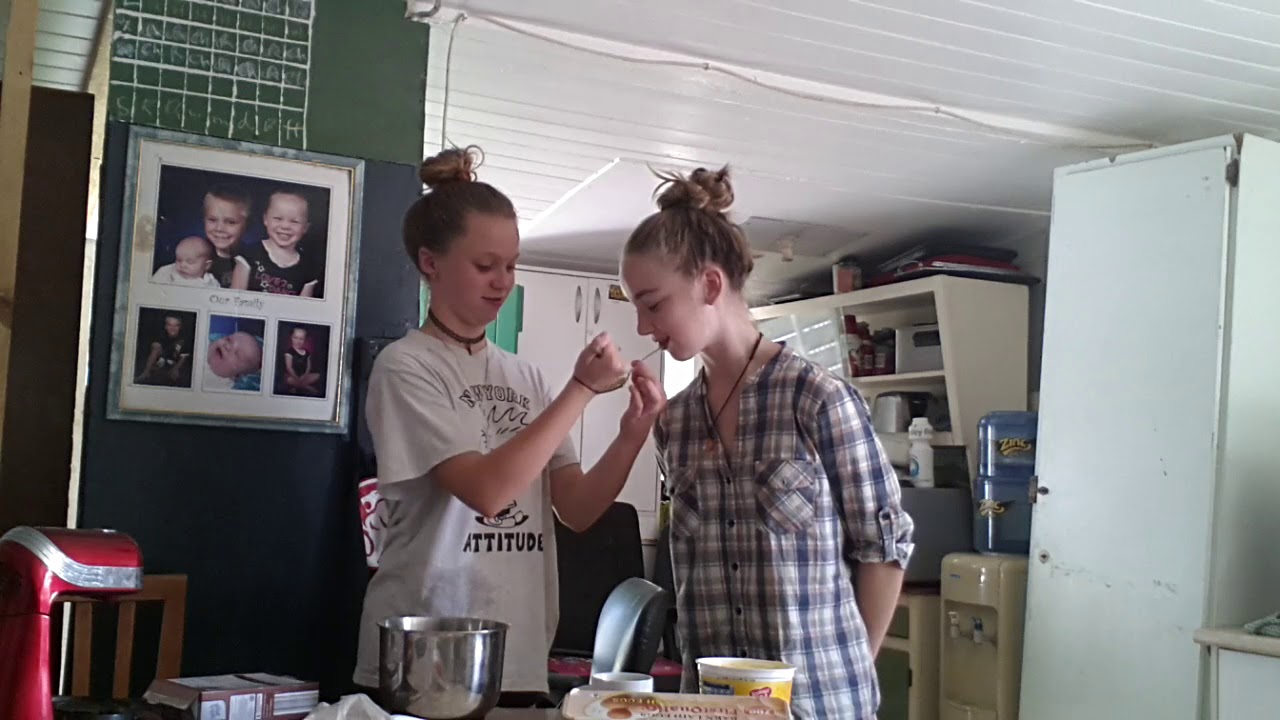 Cooking without hands fail - YouTube