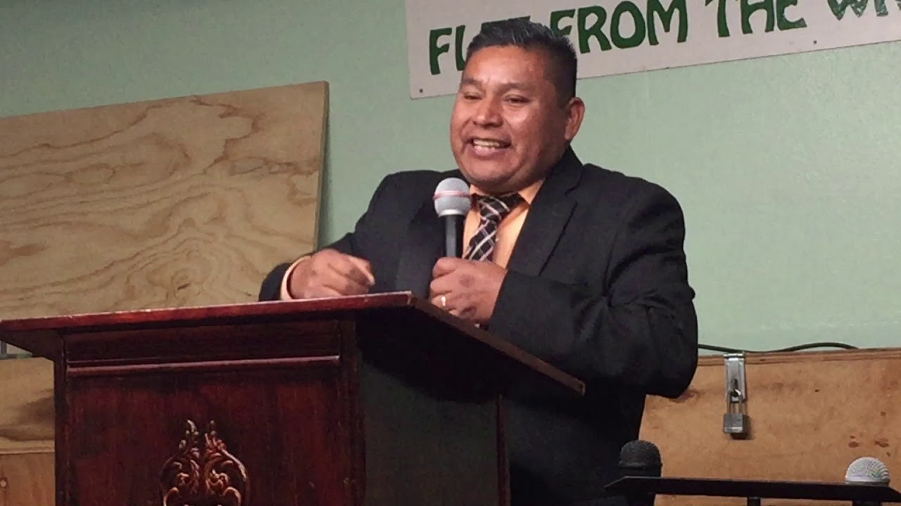 PASTOR CARLOS REYES PASTORES MANIPULANDO AL PUEBLO DE DIOS - YouTube