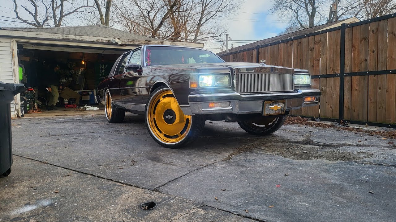 1988 chevy caprice ls brougham 26 inch sd Forged feds - YouTube