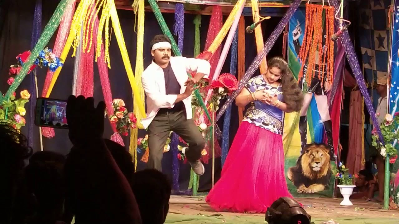 Preethi&Mohan Romance chamakucham chamakucham cham - YouTube