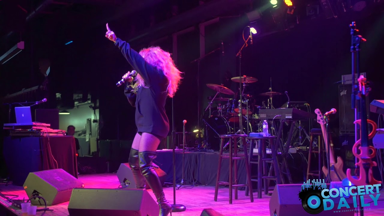 Brave Williams performs "U Tried It" live at the Baltimore Soundstage ...