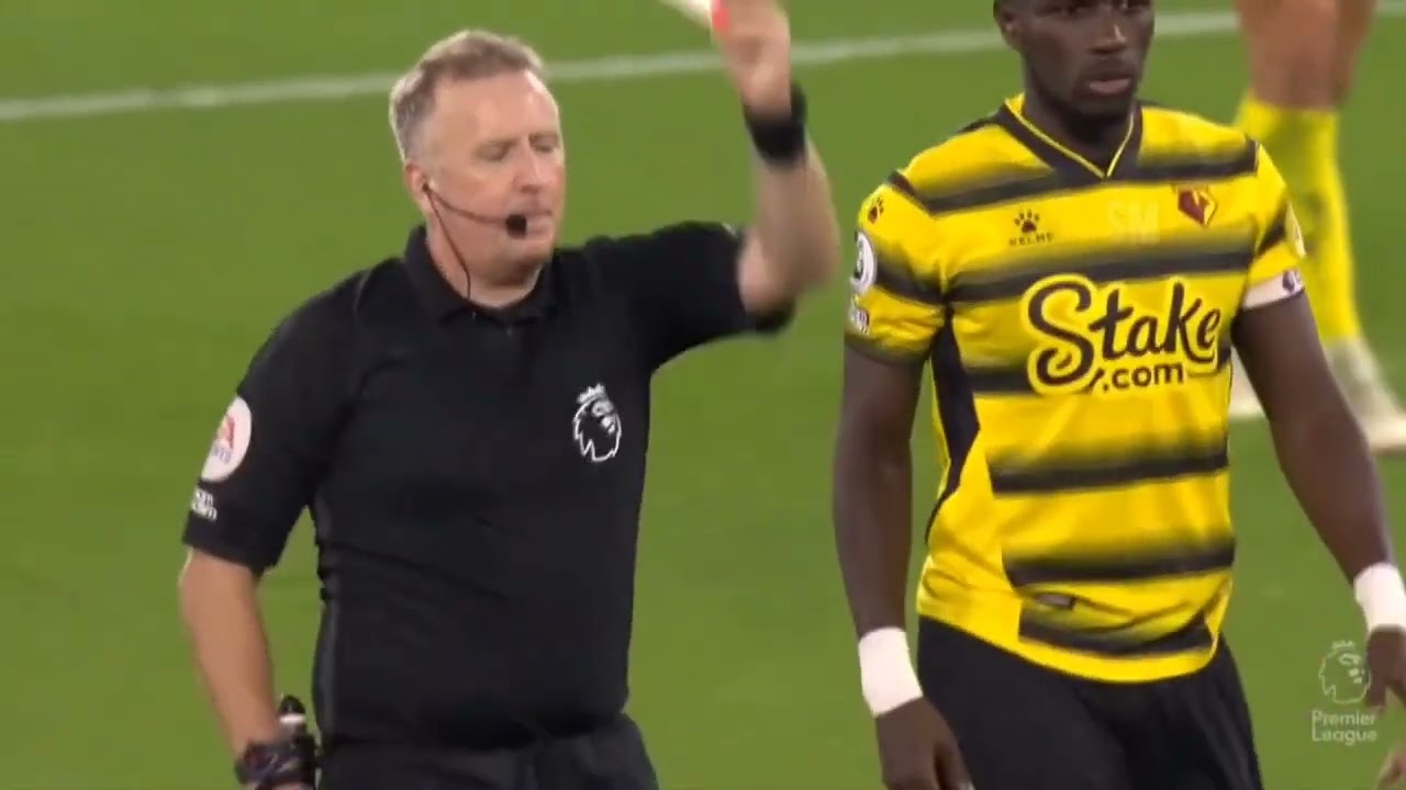 Harry Maguire - no look defending😂🔥🔥Man United's worst defender skills ...