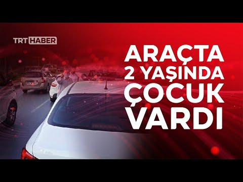 2 yaşındaki çocuğun da bulunduğu otomobile taşlı saldırı