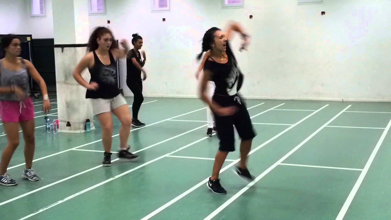 Zumba®fitness with Ira - Gente-De-Zona-Ft-Pitbull -Yo-Quiero - YouTube