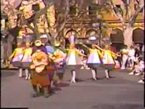 Snow White 50th Anniversary Parade Part 2 - YouTube