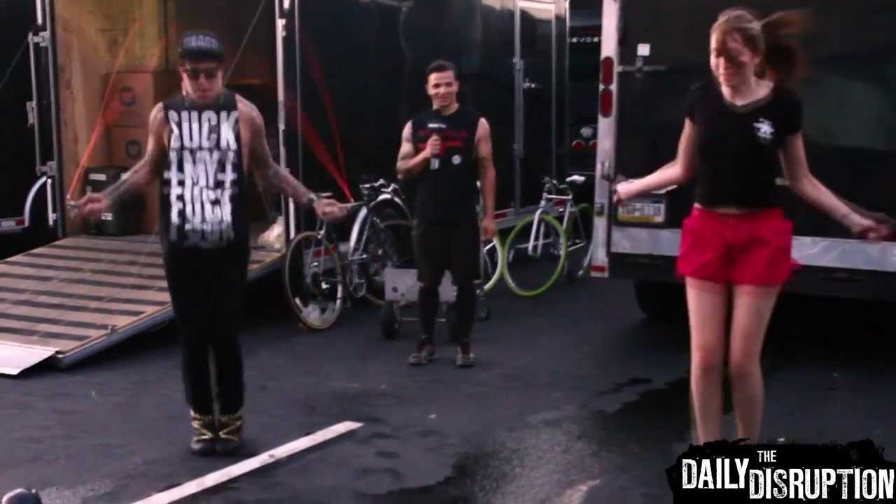 Fronzilla Friday Bonus Clip: Jump Rope Contest - YouTube
