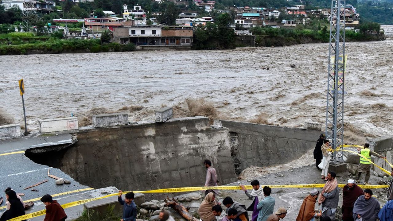 Most EXTREME Natural Disasters Caught on Camera #1 - YouTube