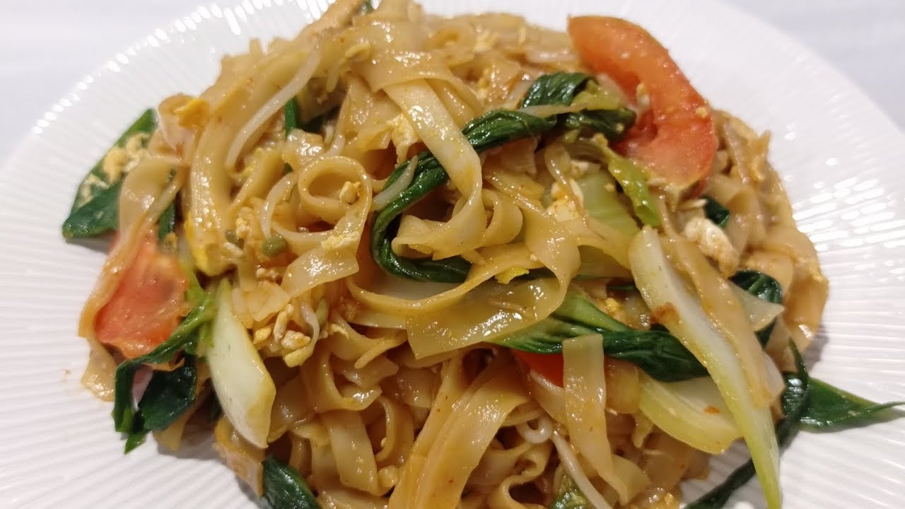 Resep Kwetiau Goreng Simple - YouTube