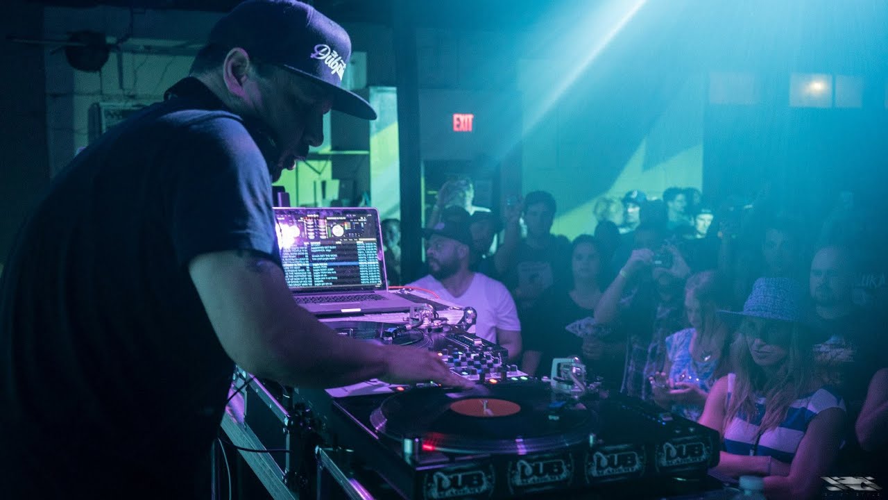 Mix Master Mike (2015 DMC Austin TX) - YouTube