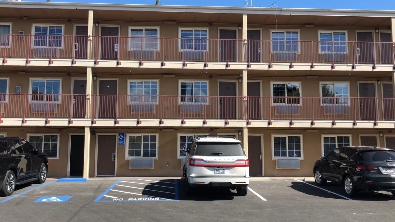 Fresno CA unveils new motel converted to homeless shelter - YouTube