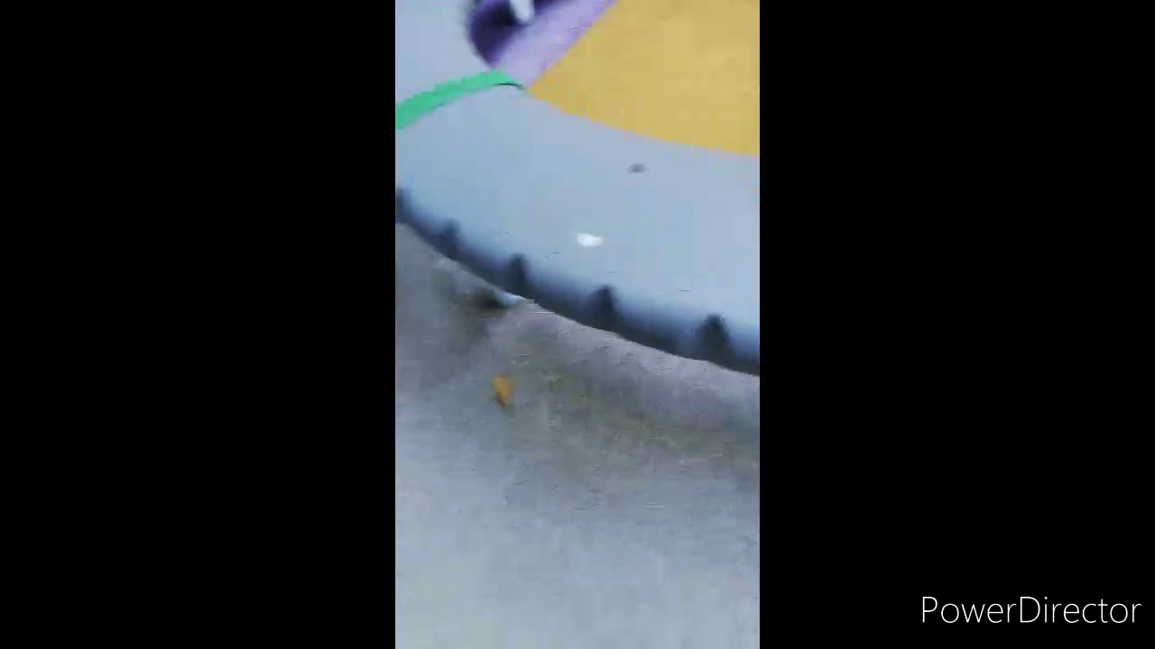 Round thing at park - YouTube