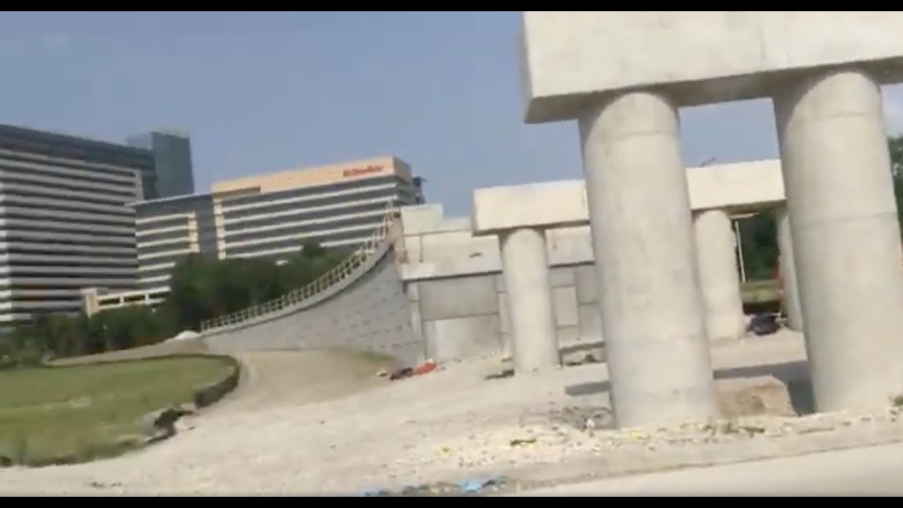 Dart Trains at Downtown Plano-Silver Line Construction at Cityline/Bush ...