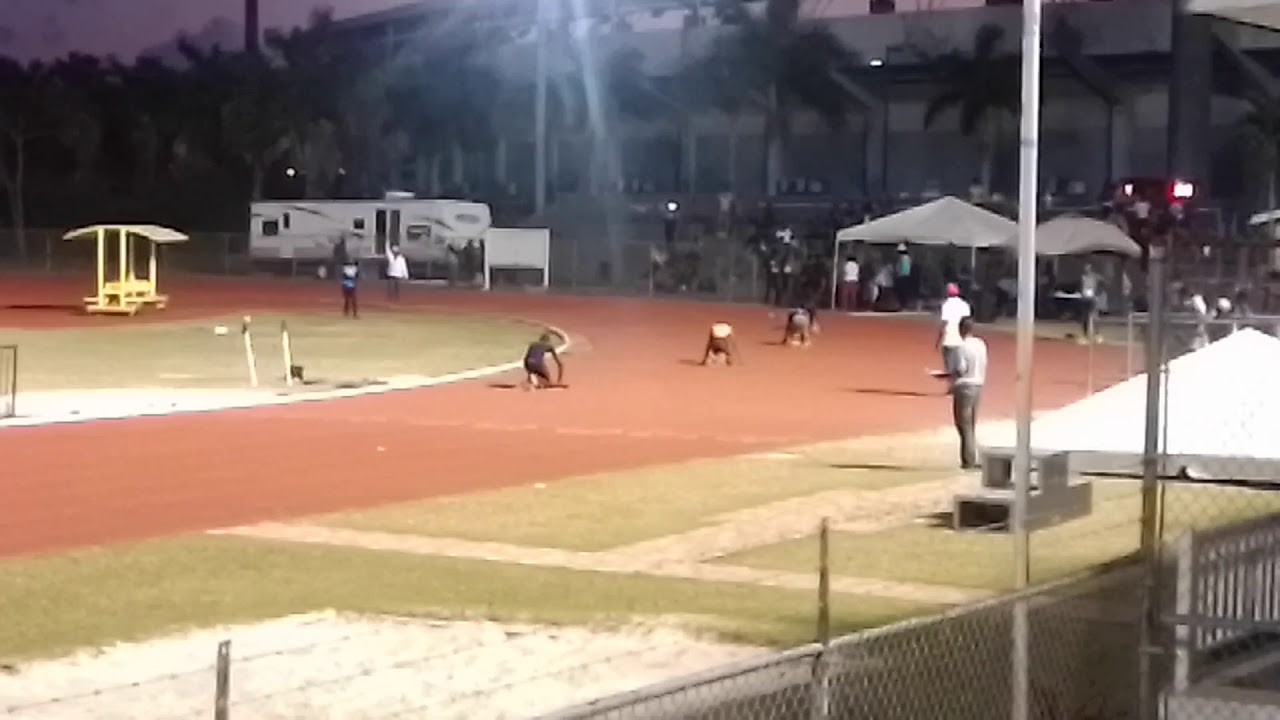 Swift Athletics under 17 boys 4X 100 meters @ Road Runners Track Meet ...