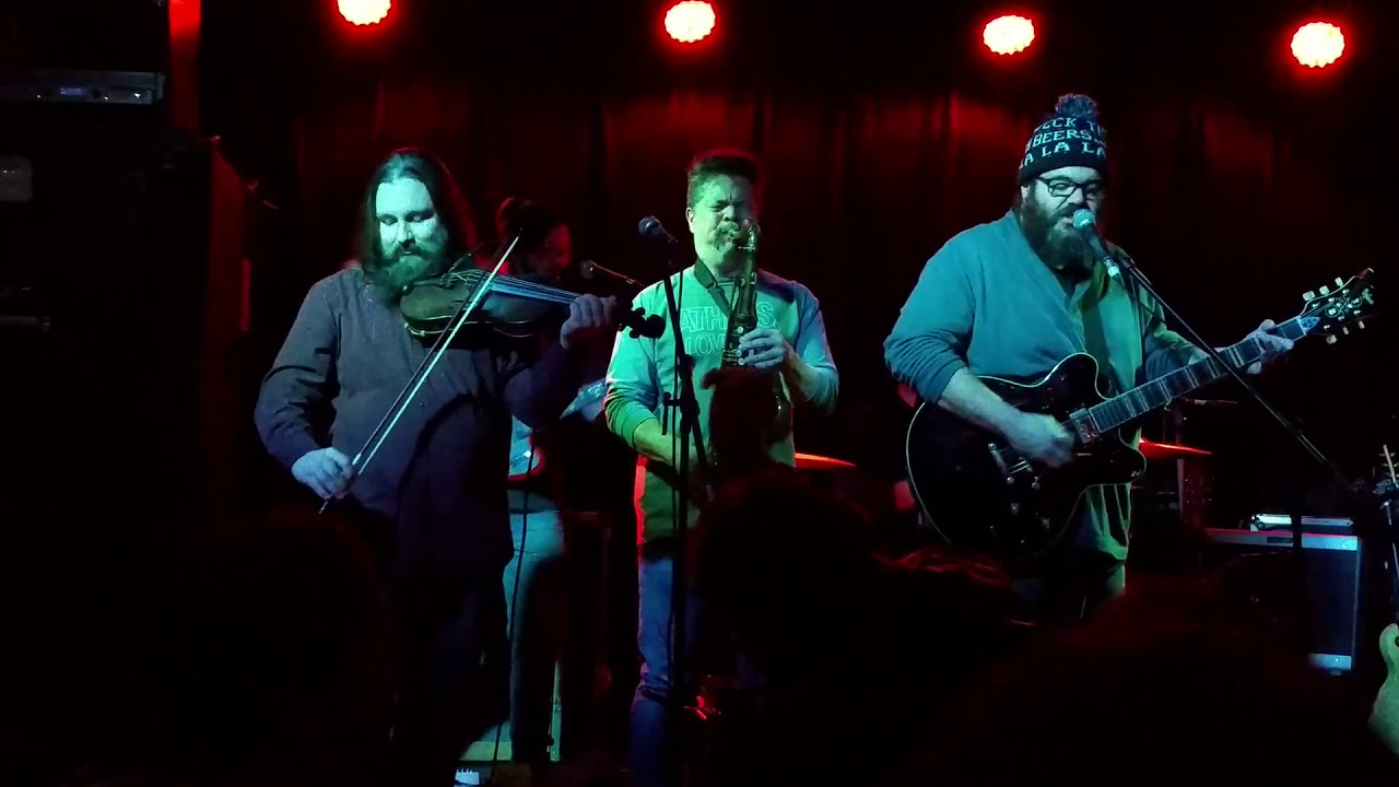 Dangfly! w/Adam Poulin: MANEATER w/violin (Hall and Oates Cover) Live ...