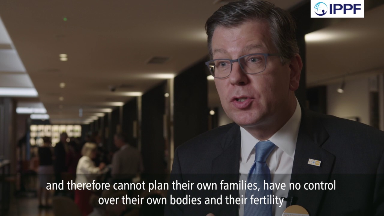 Arthur Erken, UNFPA, at 2017 London Family Planning Summit - YouTube