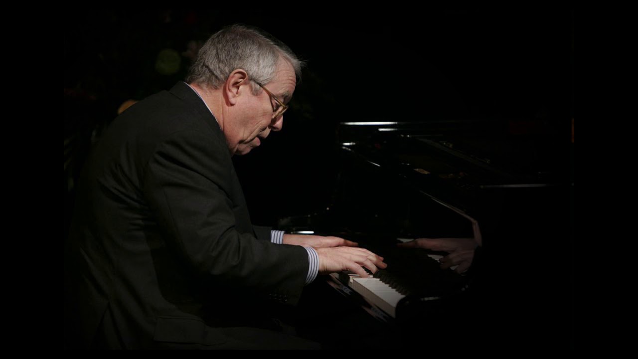 Louis van Dijk - Allegro ma non troppo , pianoconcert 14 , KV 449 - YouTube