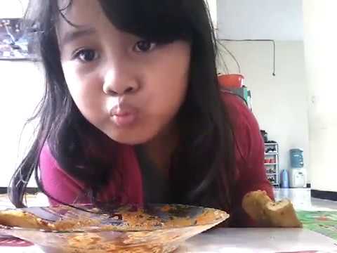 makan pisang ga enak