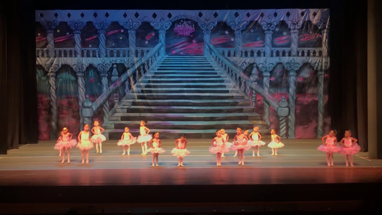 Aya’s princess dance - YouTube