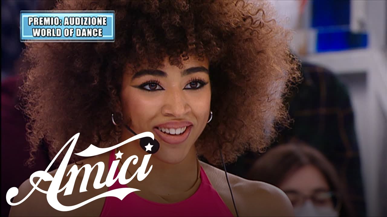 Amici 22 - Megan - Naughty girl - YouTube