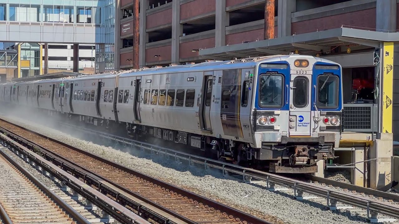 LIRR M9 testing on the new third track - YouTube